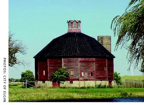 Illinois' Teeple Barn Destroyed