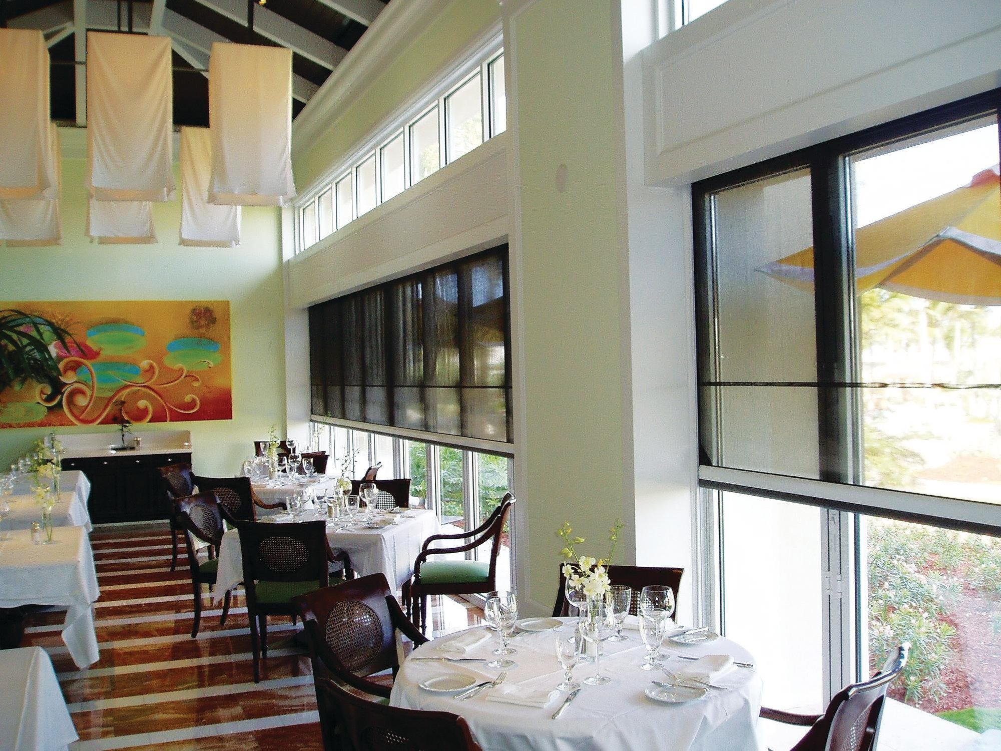 Phantom Screens Small Motorized Executive Retractable Screen