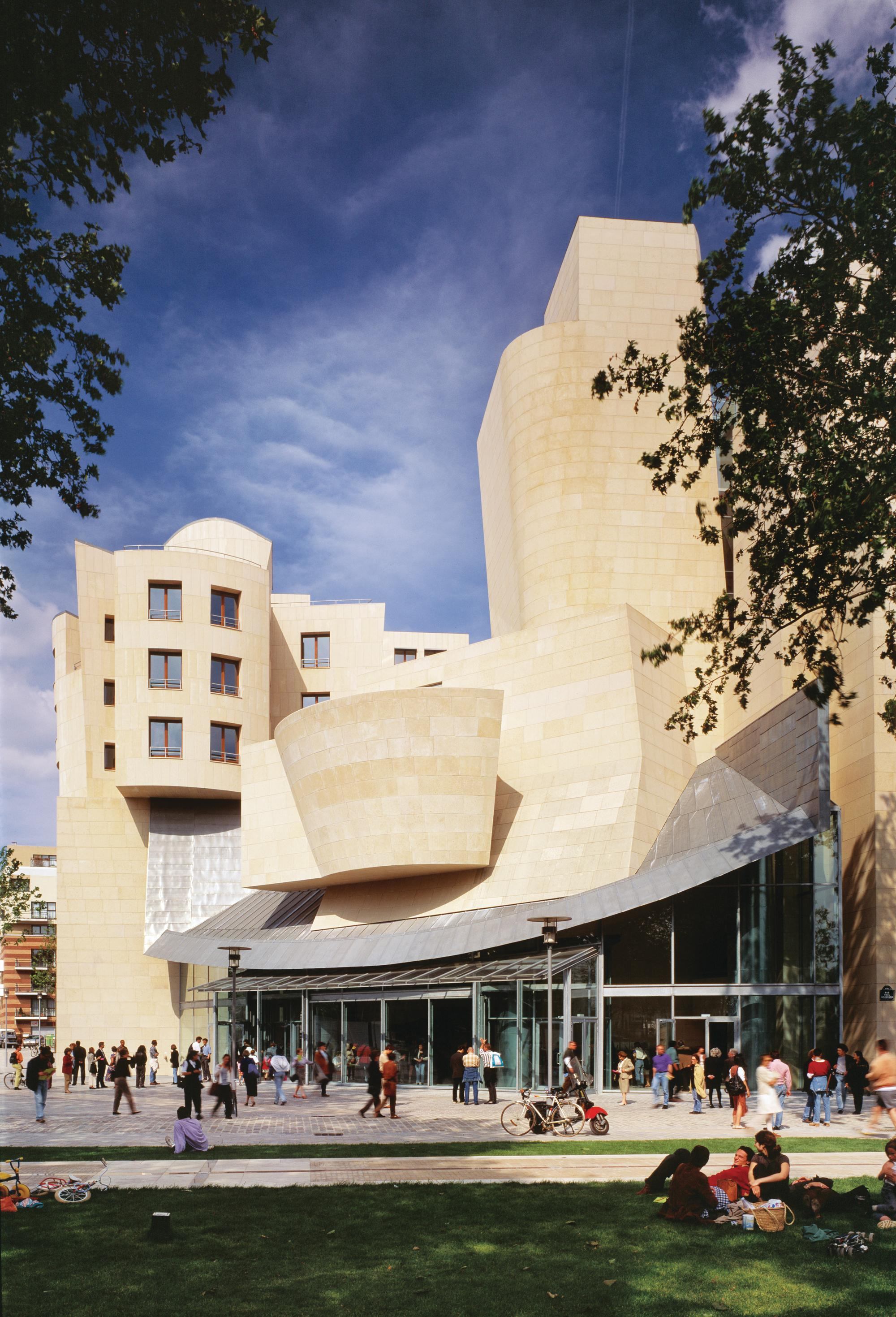 Frank Gehry's American Center in Paris