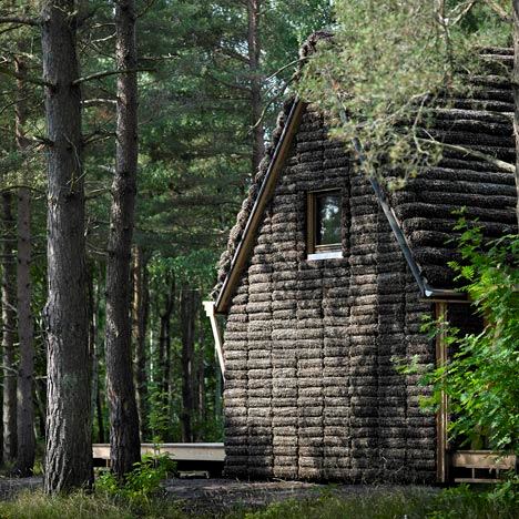 Seaweed Cladding Reimagined in Modern Danish House
