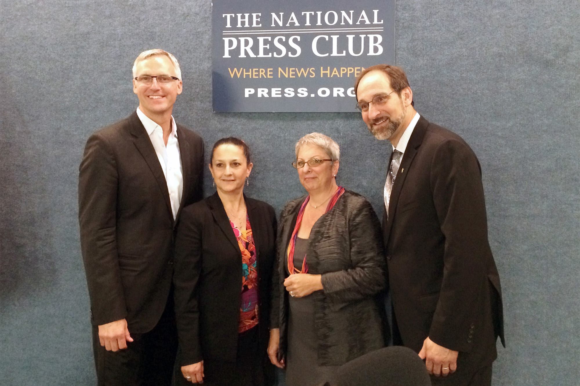 The ASID Signs Friendship Agreements with the IES and IALD