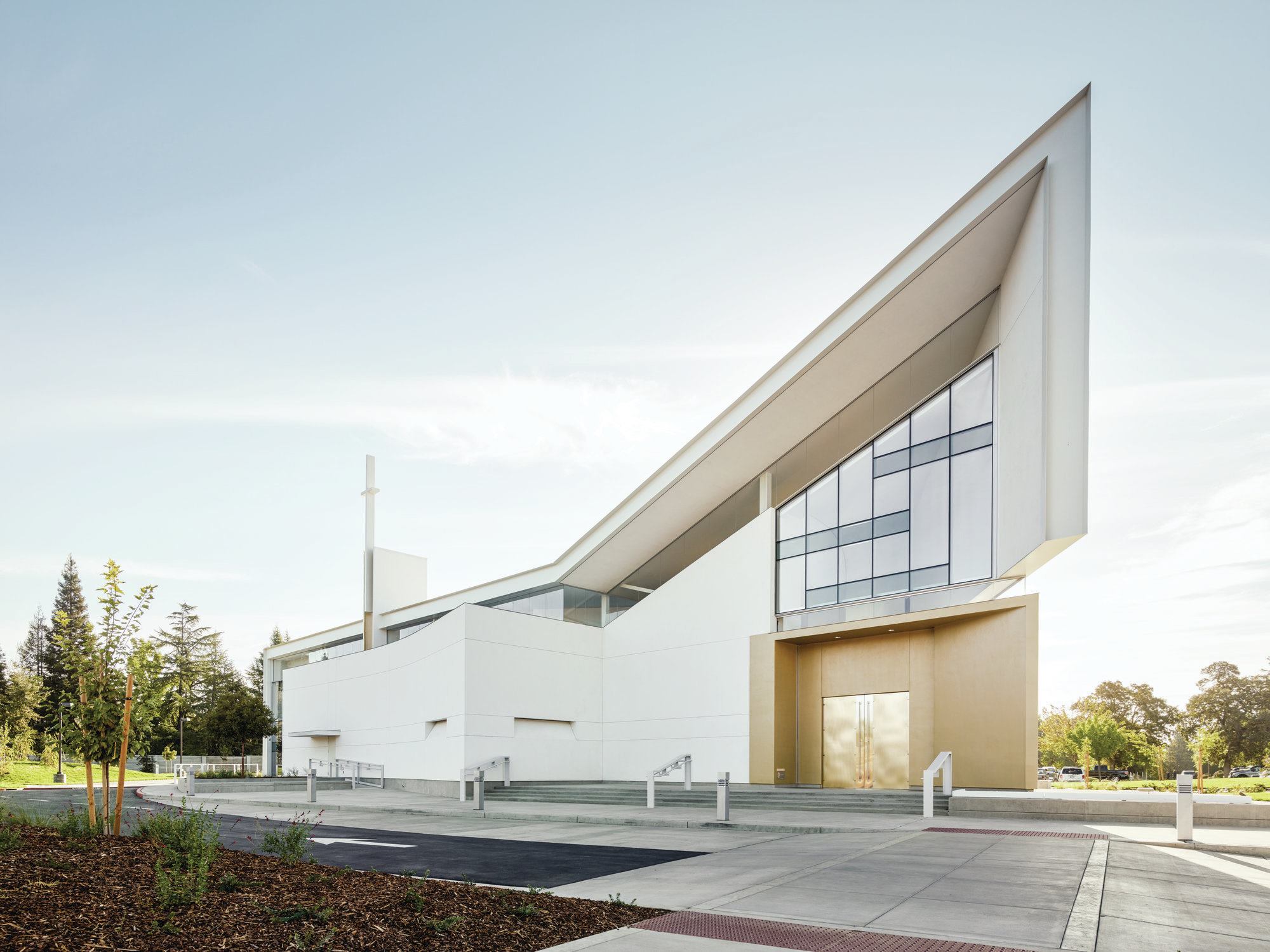 Jesuit High School Chapel, Designed by Hodgetts + Fung