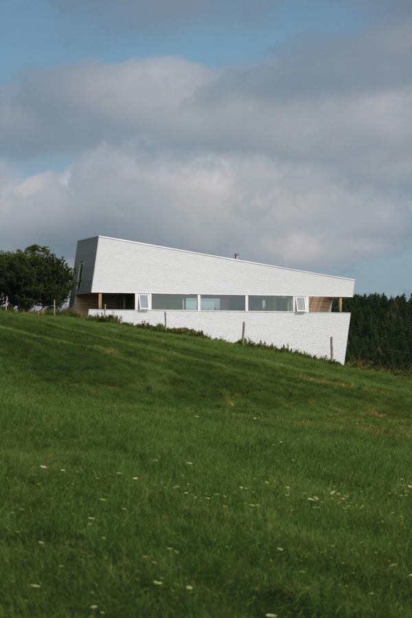 Sliding House, Upper Kingsburg - Architect Magazine
