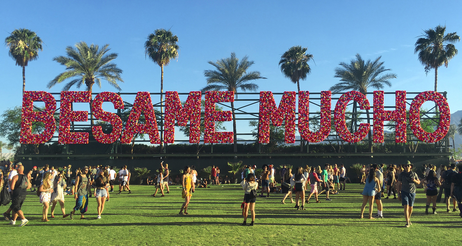 2016 Coachella Valley Music and Arts Festival: "Besame Mucho" by R & R ...