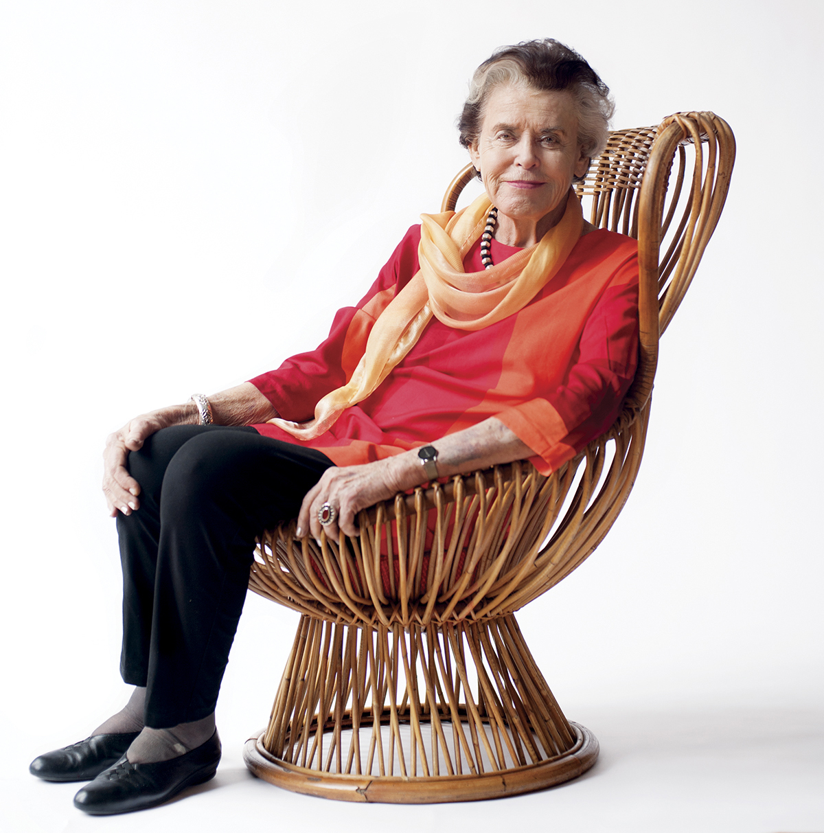 ‘Sir Lady Jane’ Thompson Dies