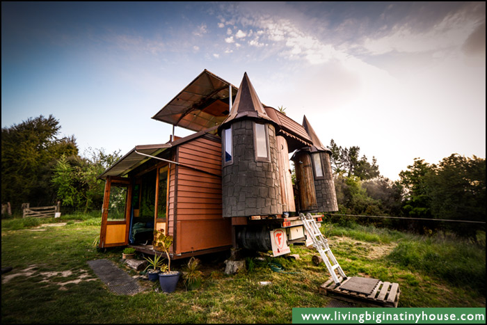 Log Cabin Castle Castle Hill Cabins At The Best Price | Cozycozy