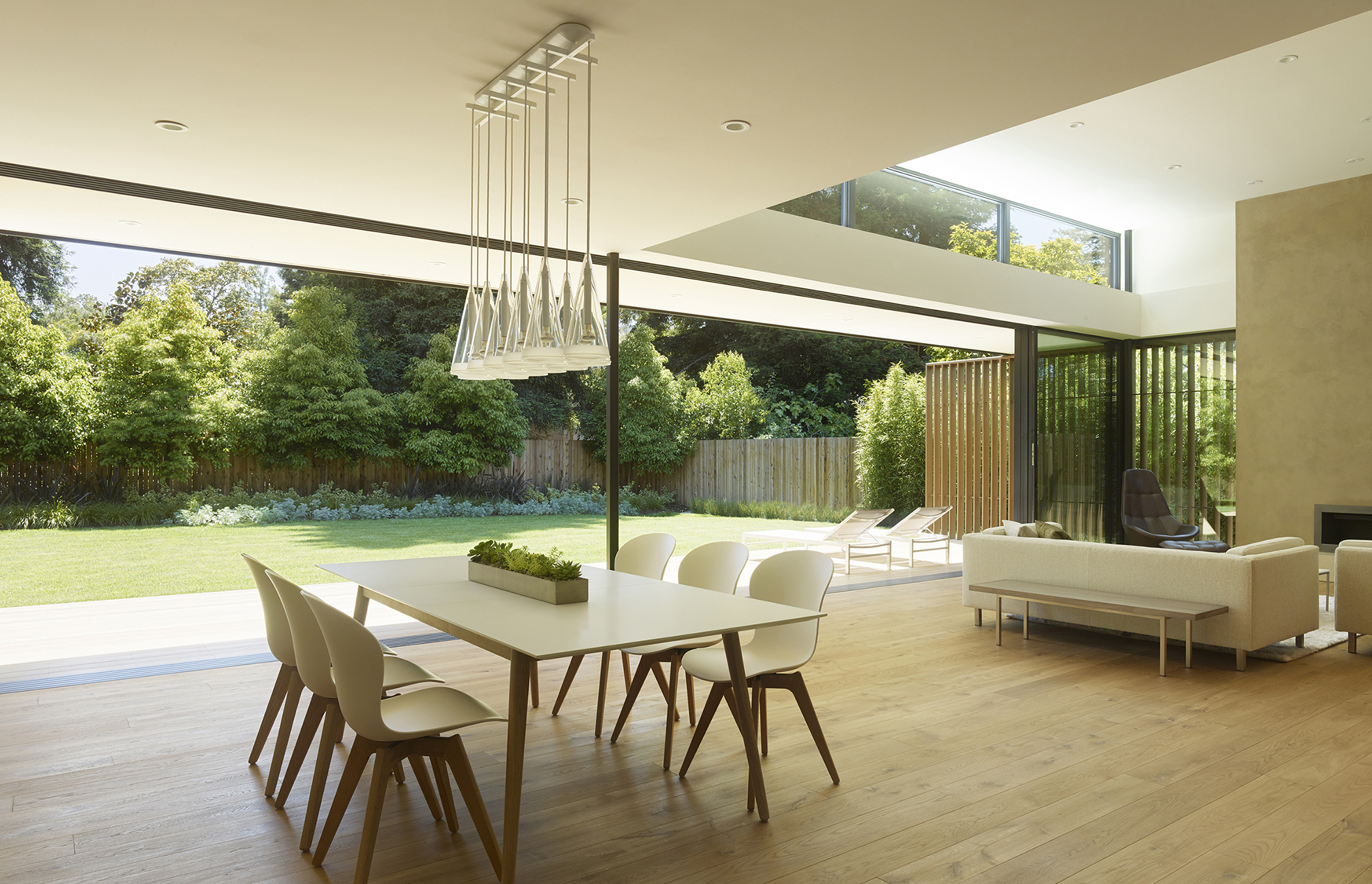 Nine Window Wall Projects That Provide Ideal Indoor/Outdoor Living