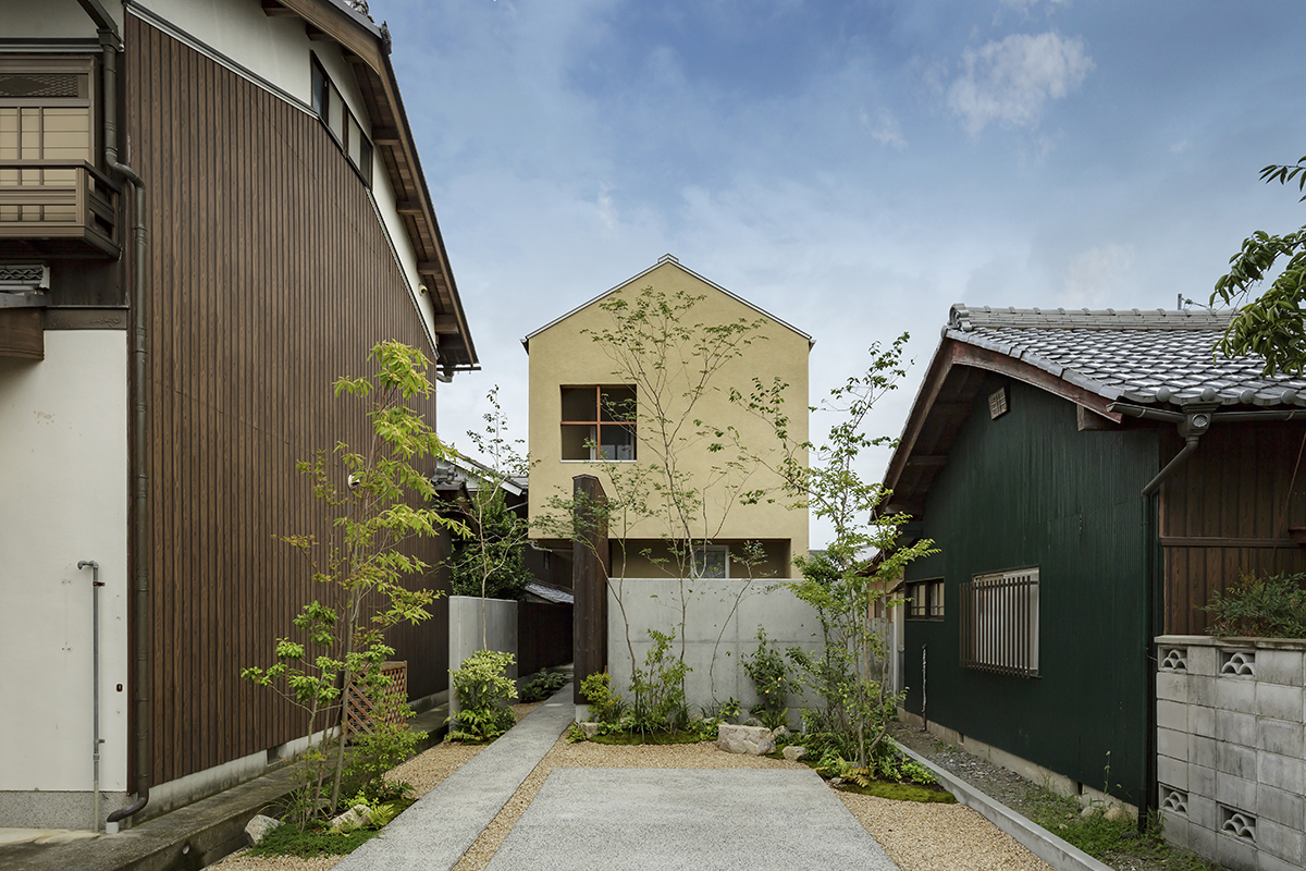 Seven Single-Family Houses in Japan