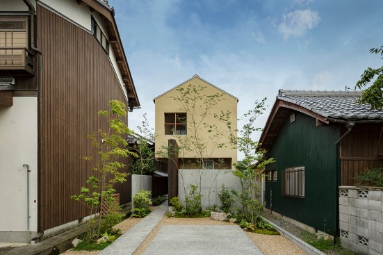 Seven Single-Family Houses in Japan