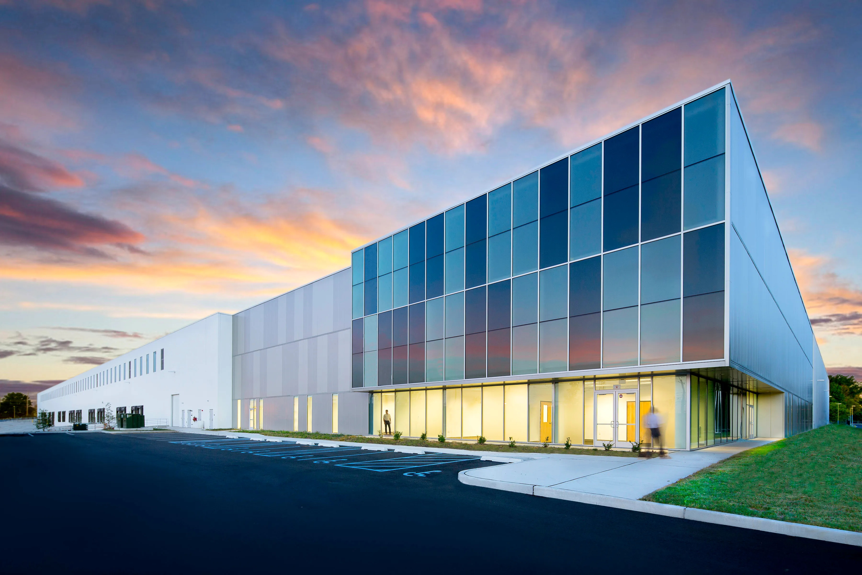 50 Bryla Distribution Center - Architect Magazine