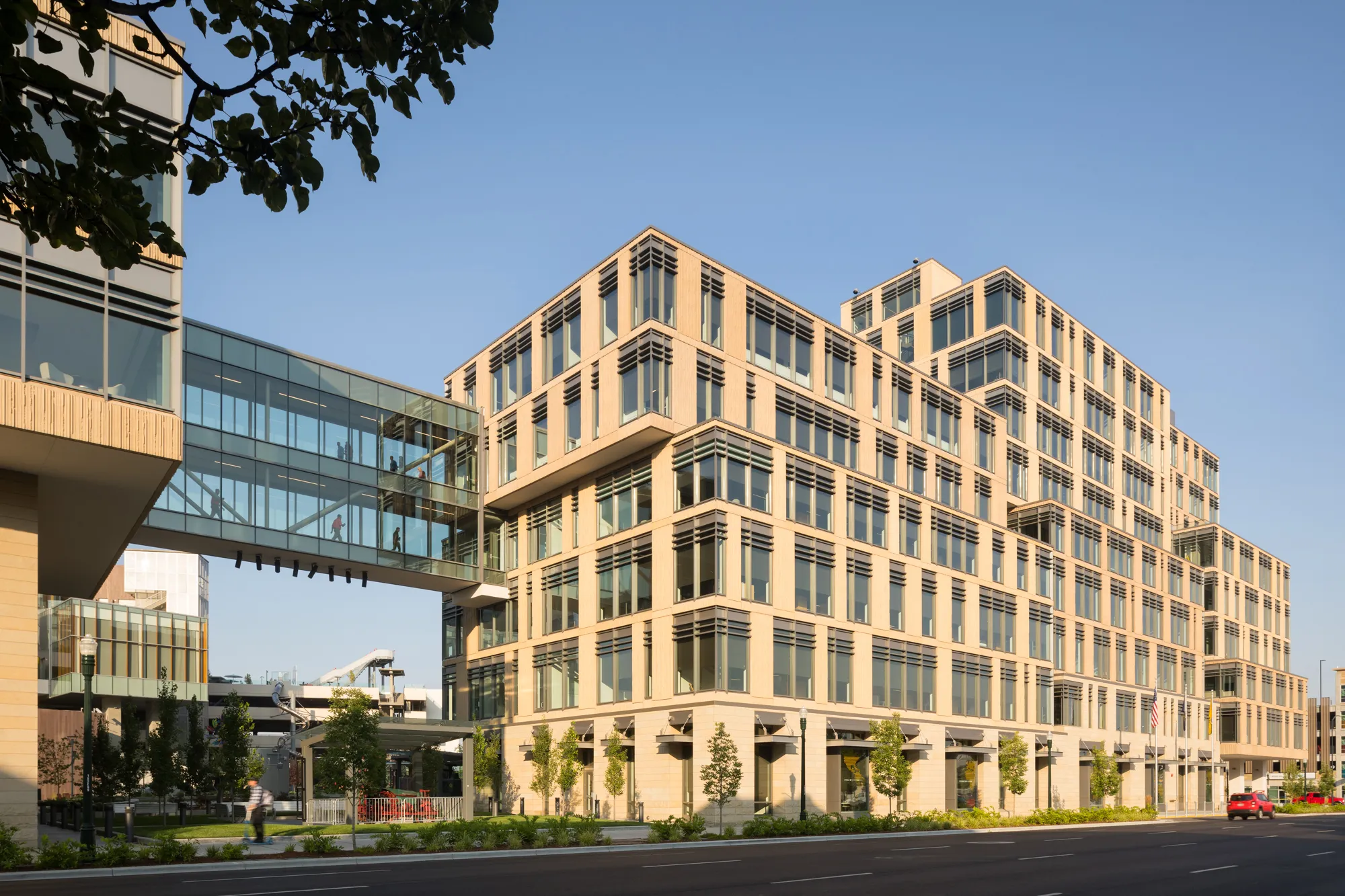 Simplot HQ Shines a Light on the Human Experience