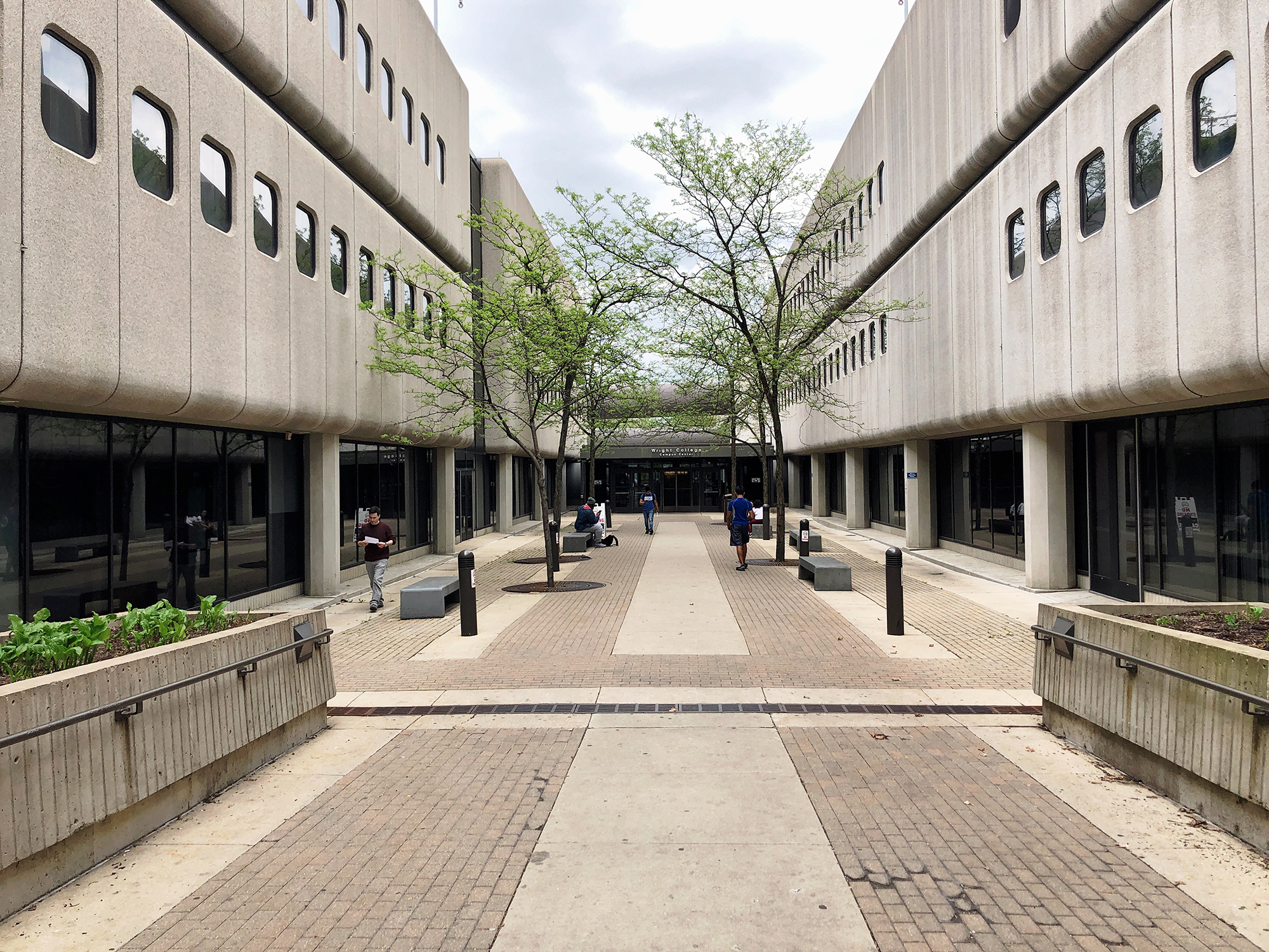 Revisiting Bertrand Goldberg's Wright College