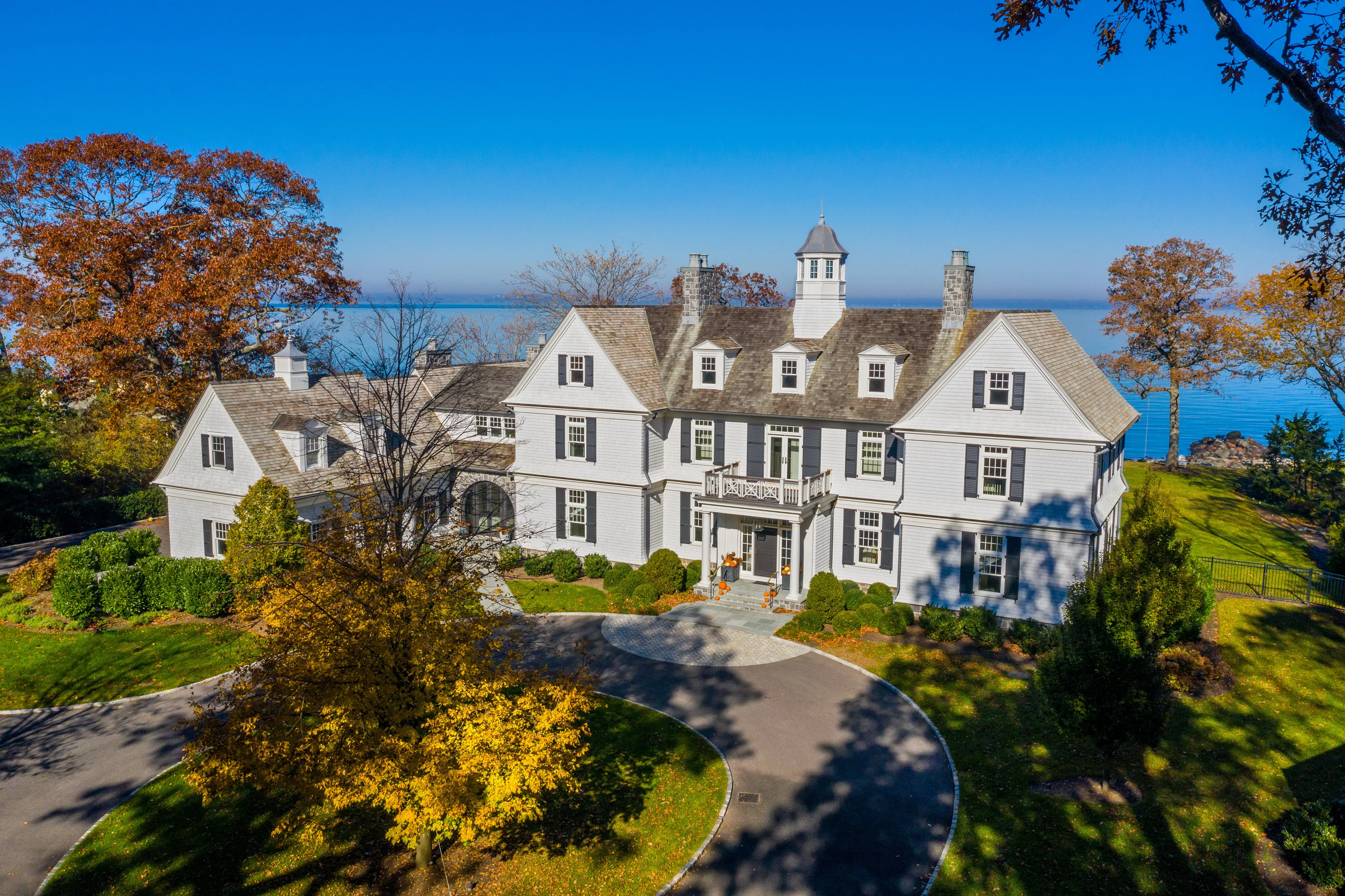 Lloyd Harbor Shingle-Style - Architect Magazine