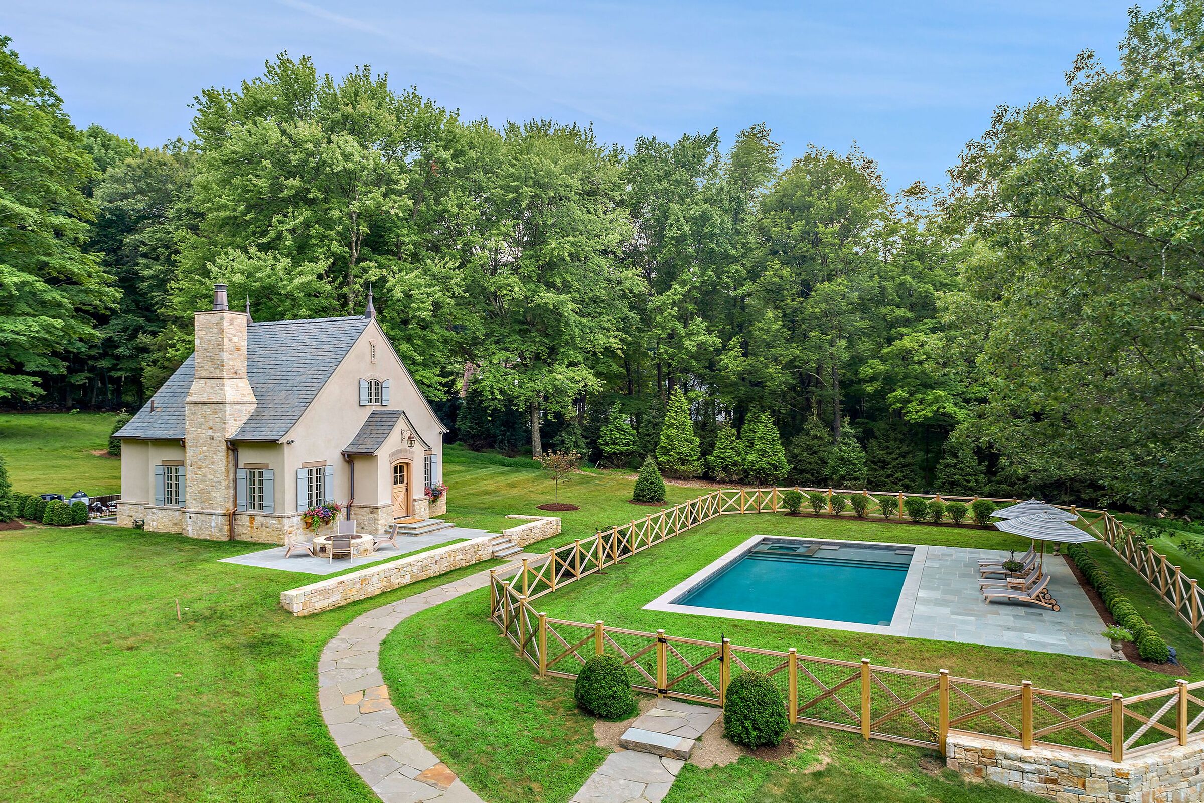 French Style Pool House Designing A Pool House Petite Haus
