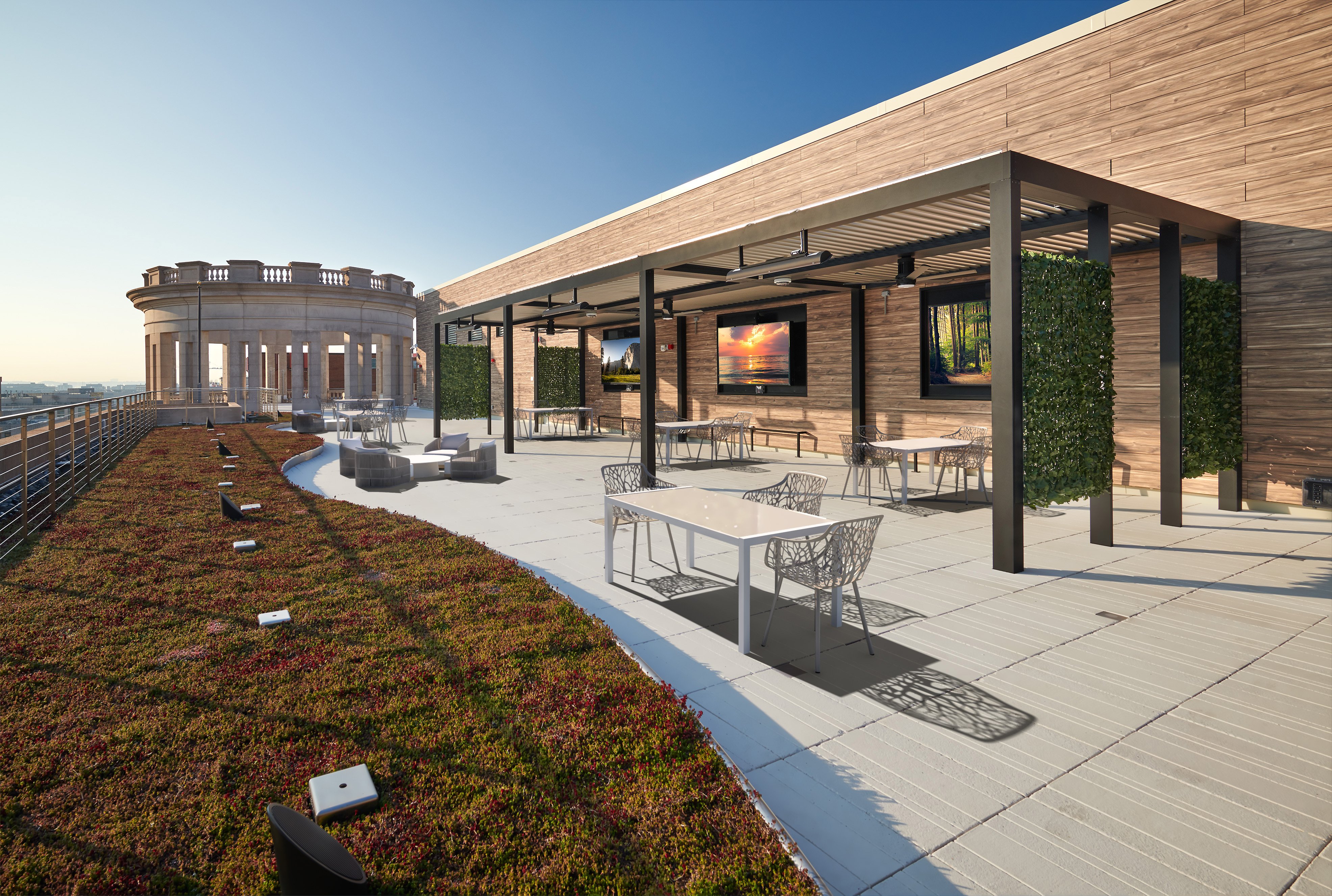 How an Unused Rooftop Became a Luxe Terrace