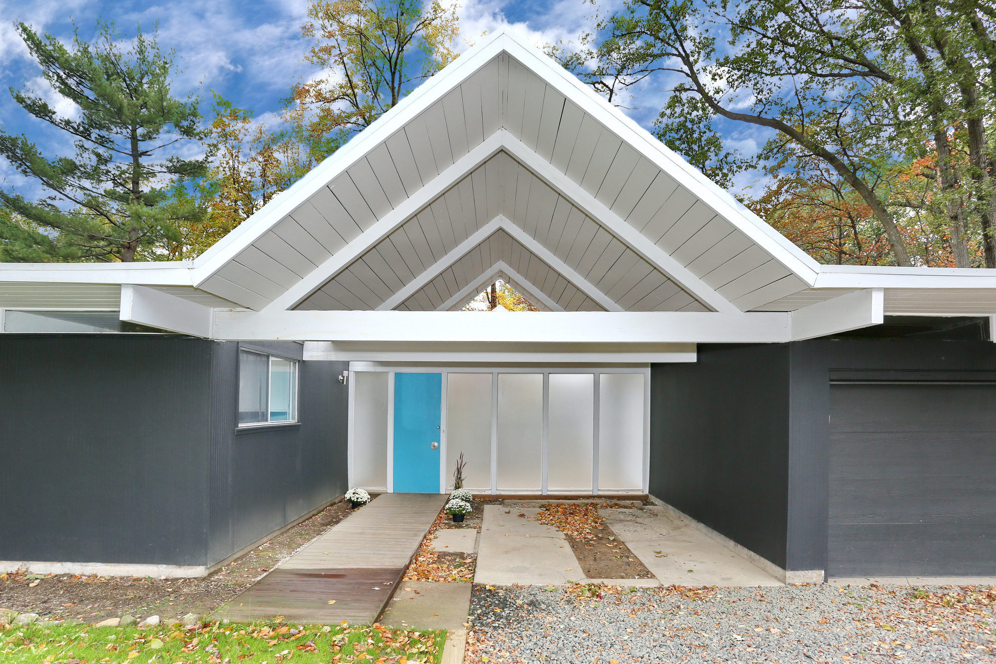 Midcentury Eichler House Hits the New York Market for $575,000