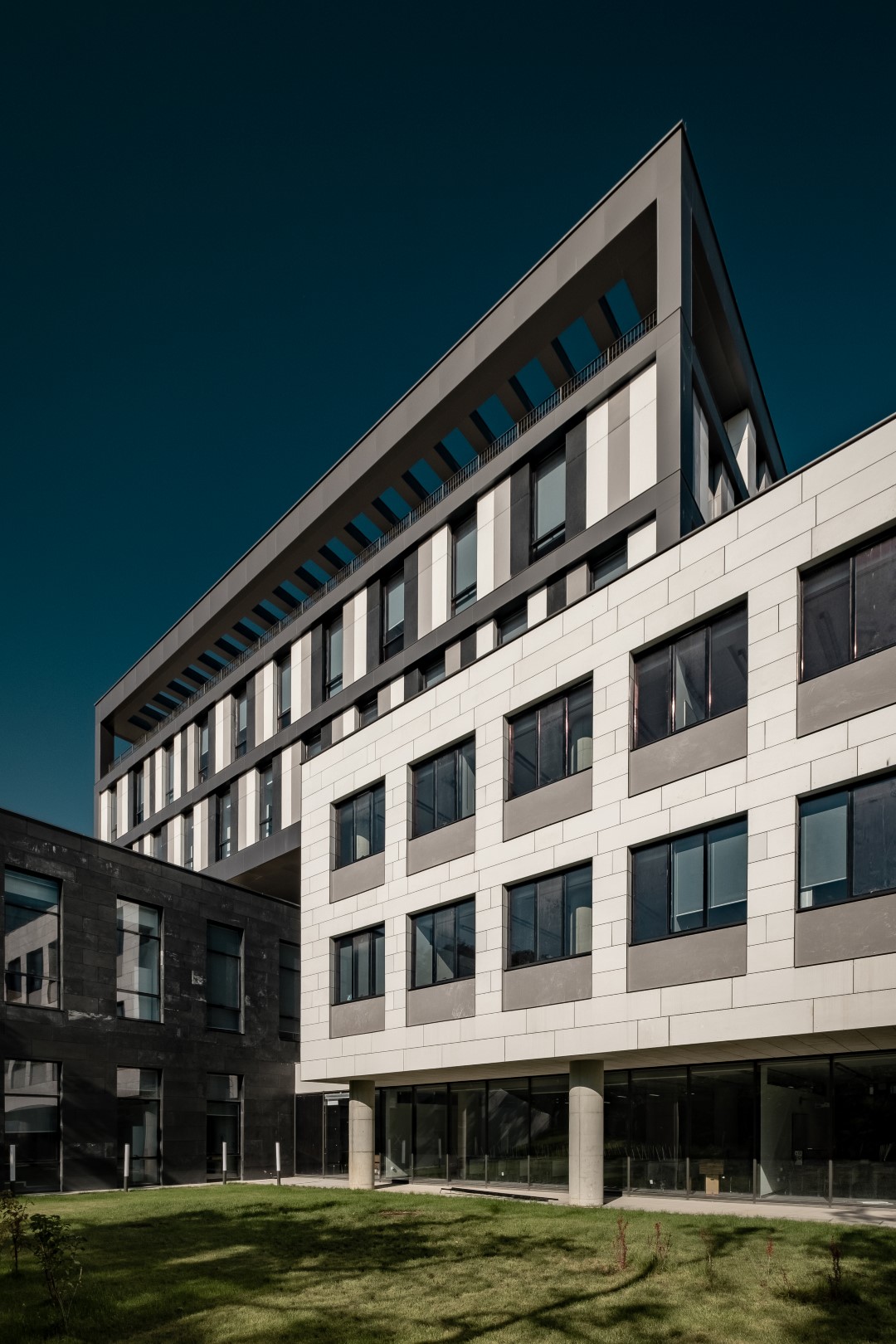 Military Academy Laboratory Centre - Architect Magazine