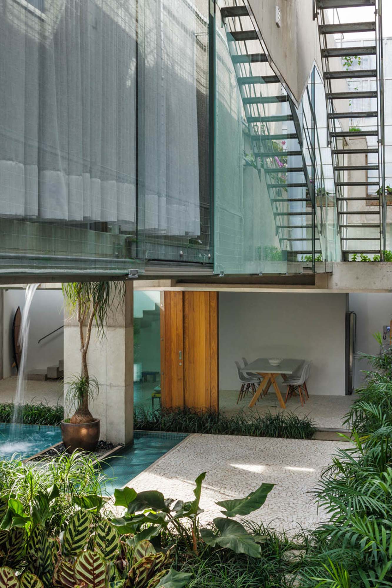 Weekend House - Architect Magazine
