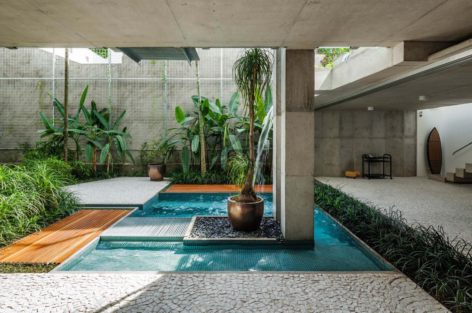 Weekend House - Architect Magazine