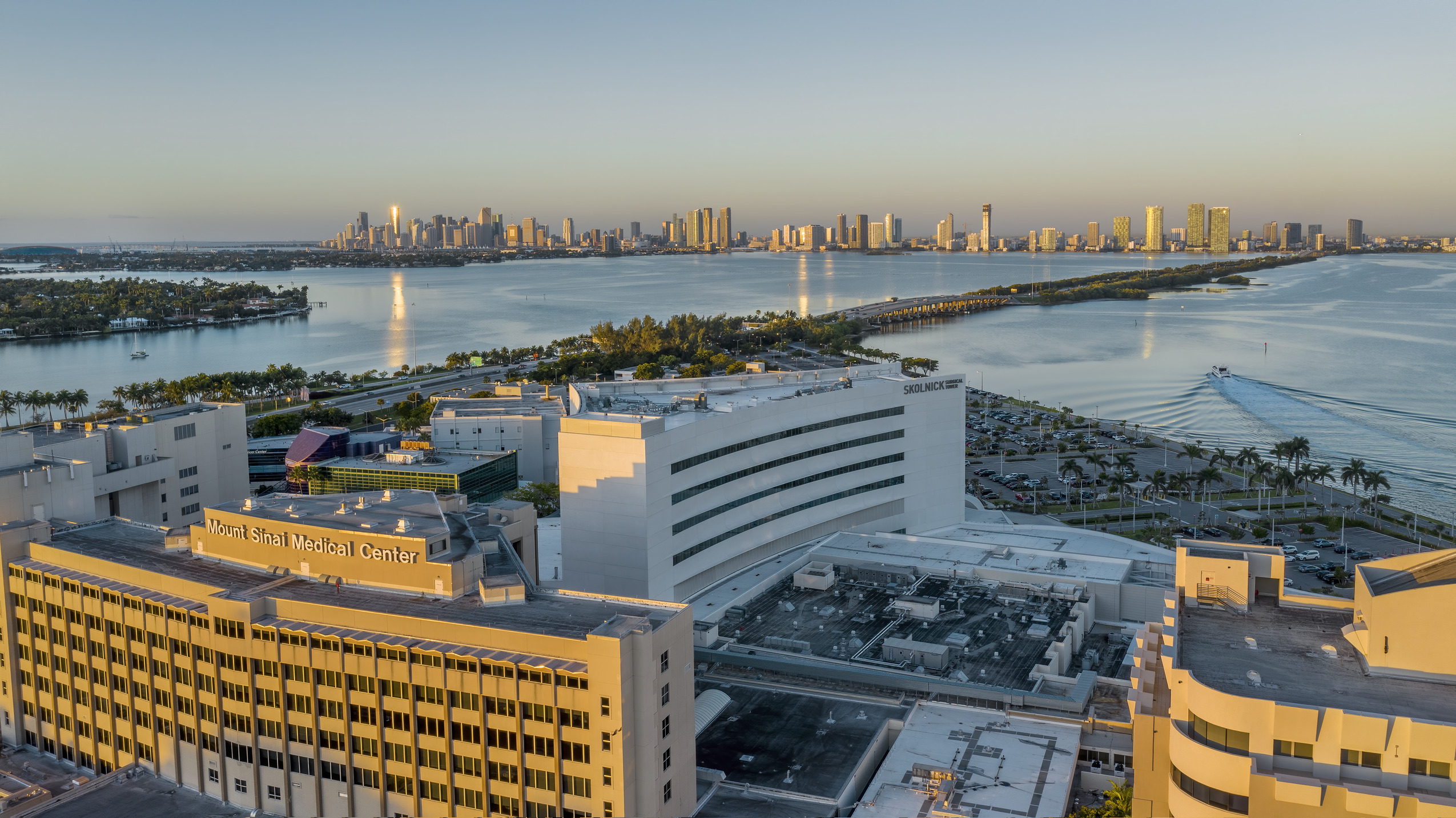 A Hospital Complex That Channels Miami Beach