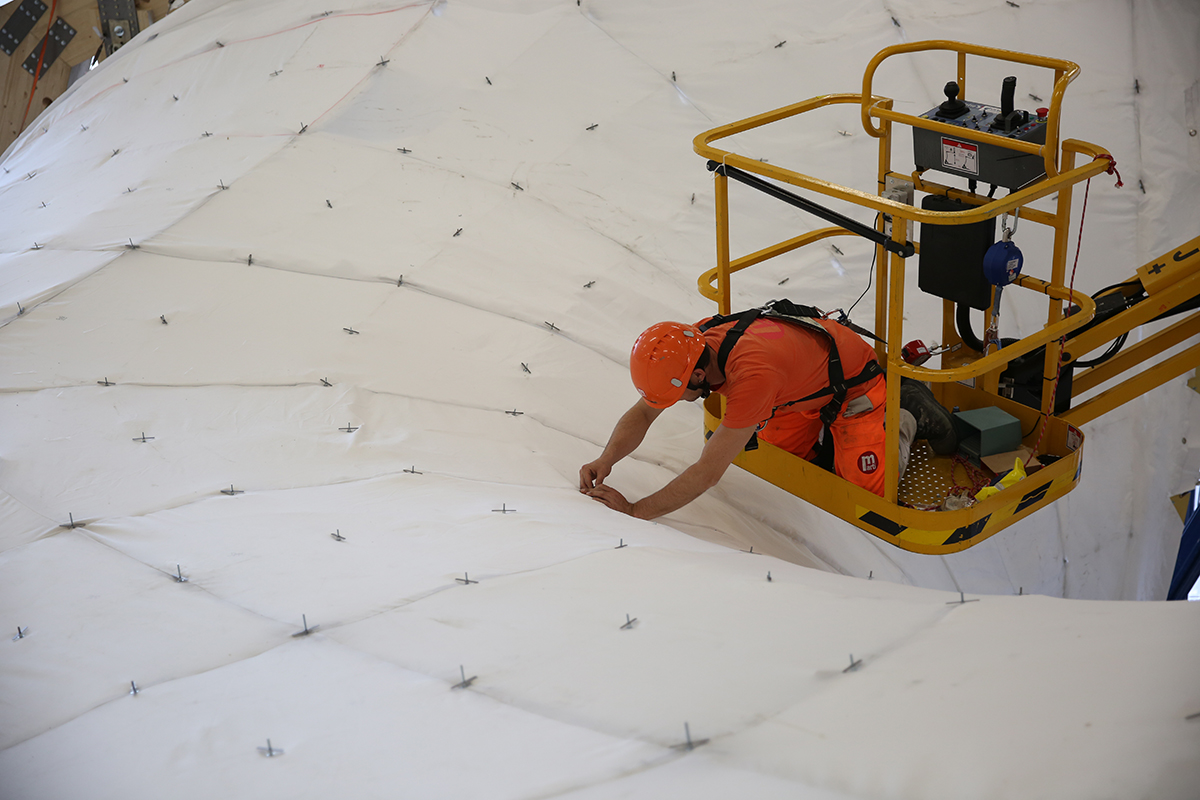 An Ultra-Thin Double-Curved Concrete Roof