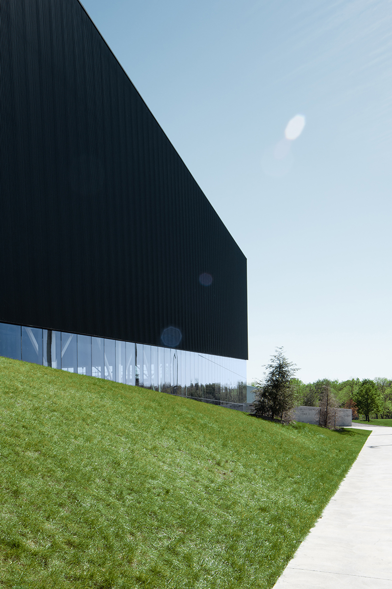 Complexe Sportif de Saint-Laurent - Architect Magazine