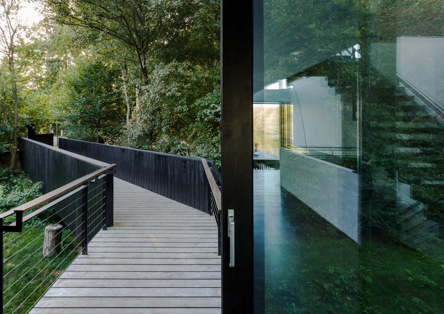 Glass Villa on the lake - Architect Magazine