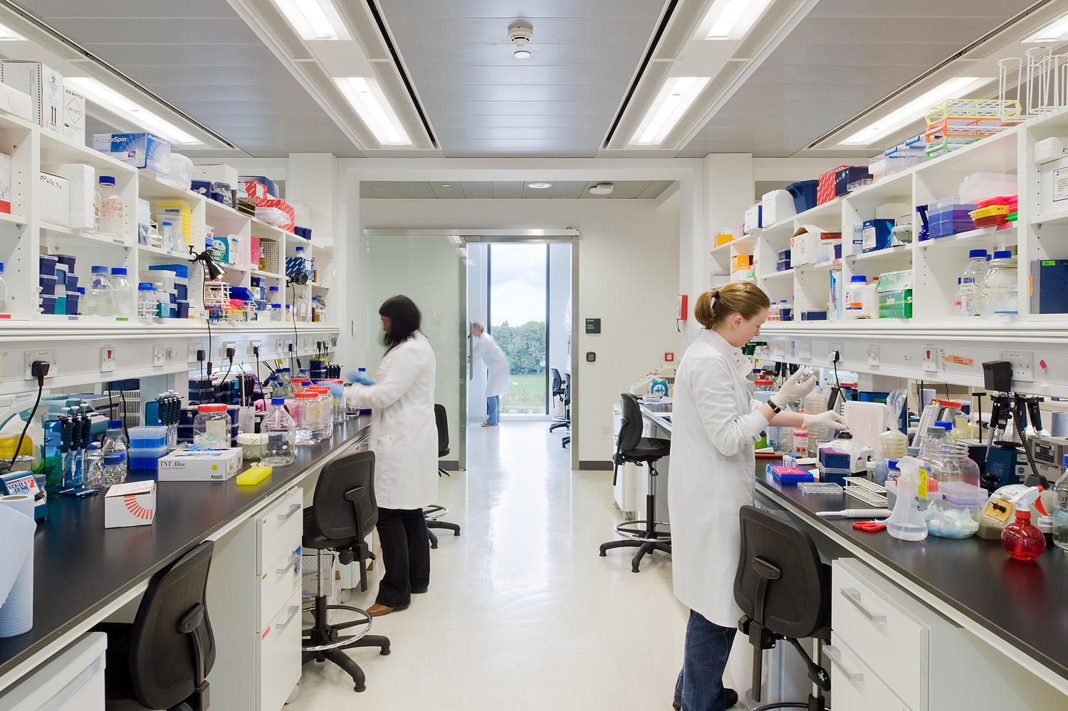 The Roslin Institute Building at the University of Edinburgh ...