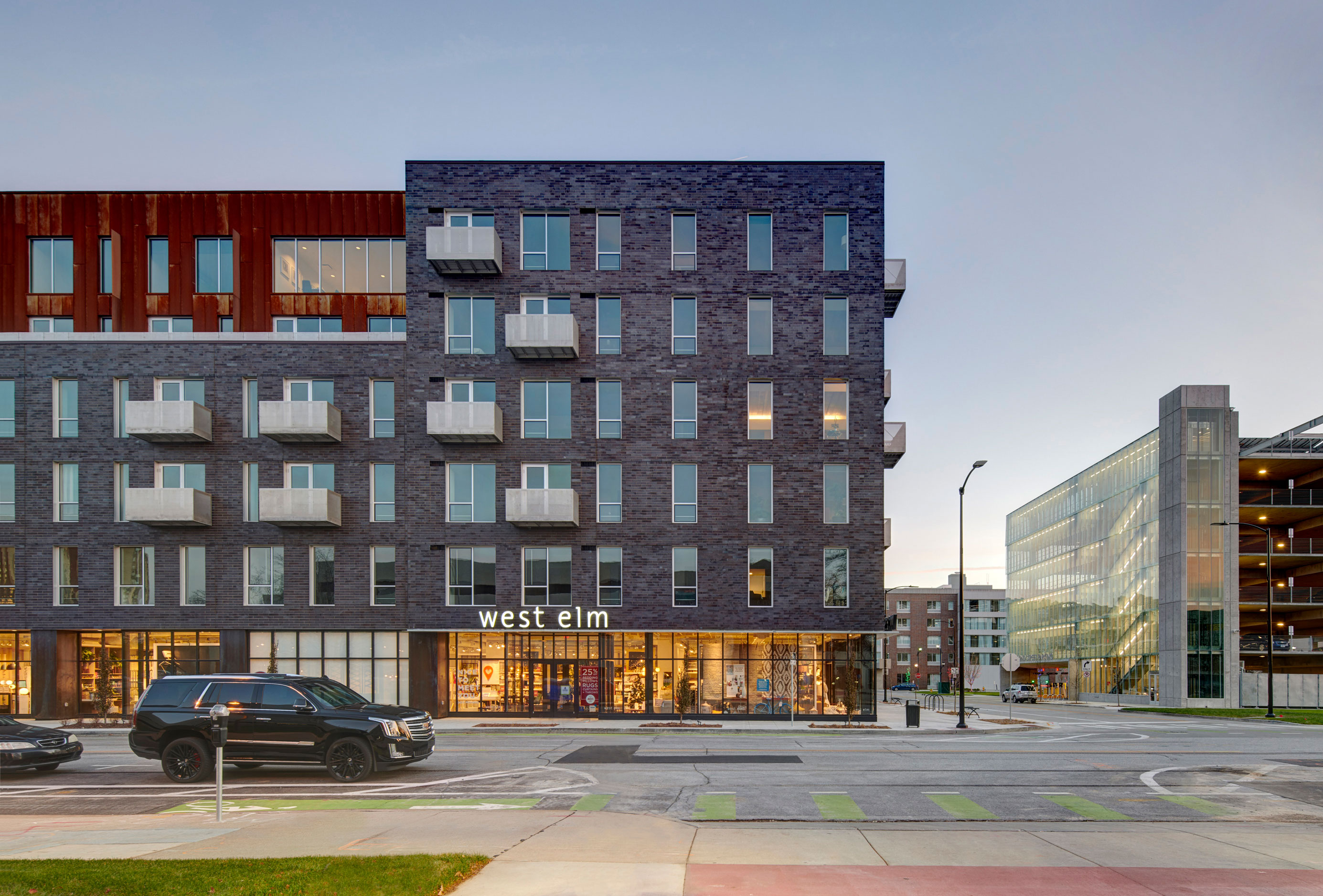 219 E. Grand - Architect Magazine