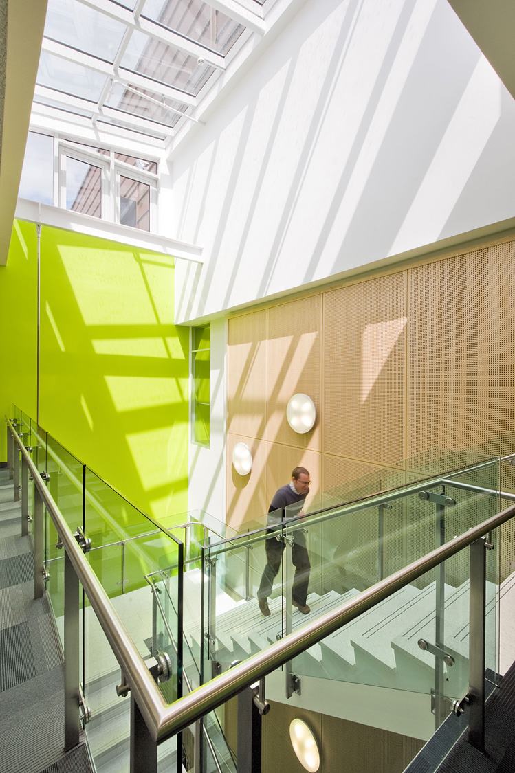 The Roslin Institute Building at the University of Edinburgh ...