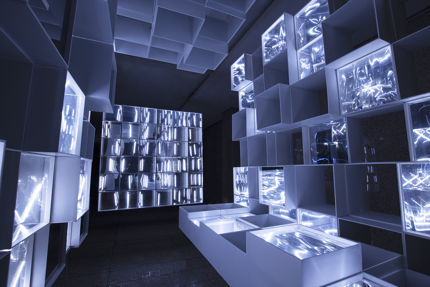 Formal Abstraction and Reflective Luminance - Architect Magazine