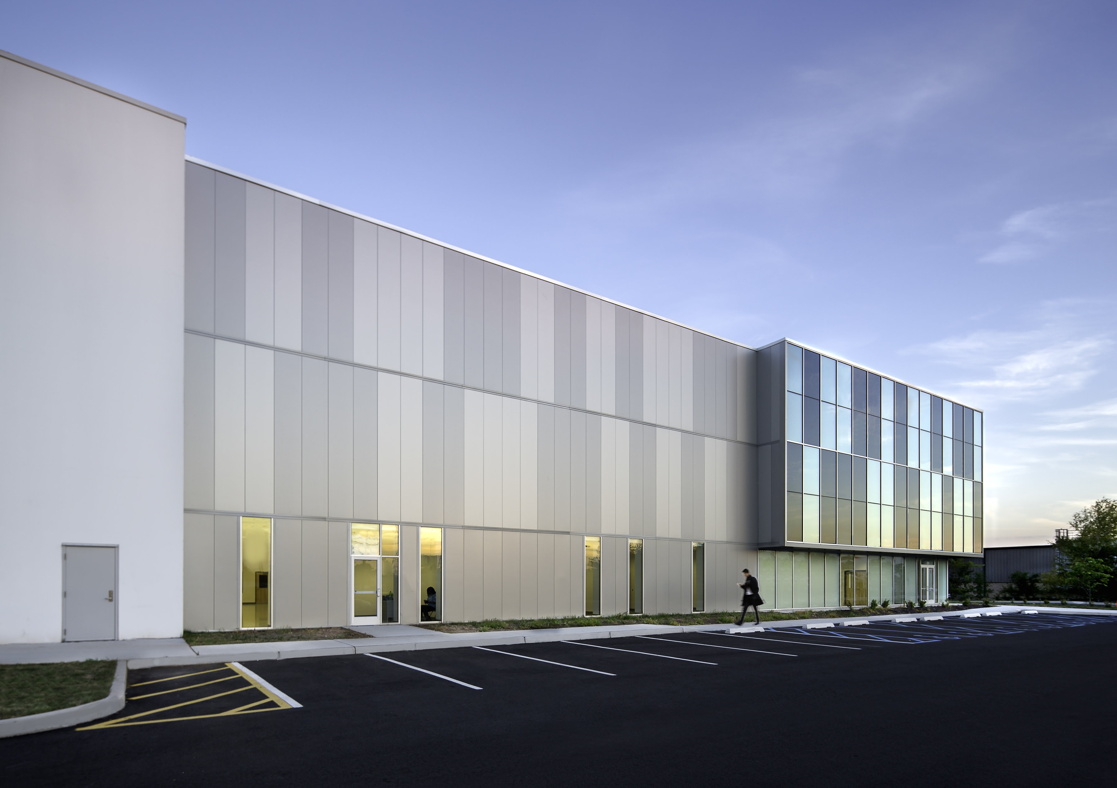 50 Bryla Distribution Center - Architect Magazine