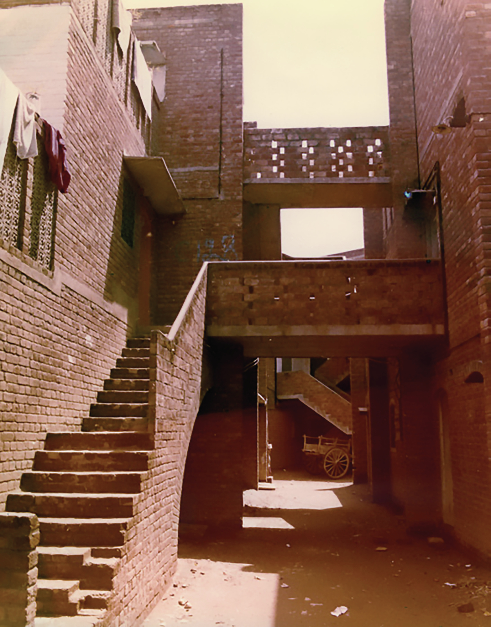 Yasmeen Lari, Pakistan's First Female Architect, Wins 2023 RIBA Gold Medal