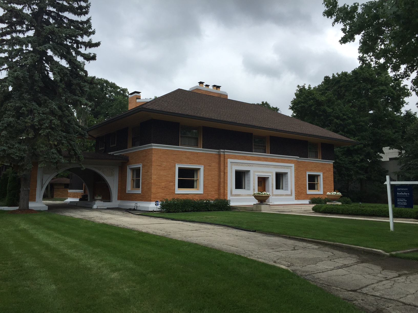 Frank Lloyd Wright's Winslow House and the Ideal Suburban Model