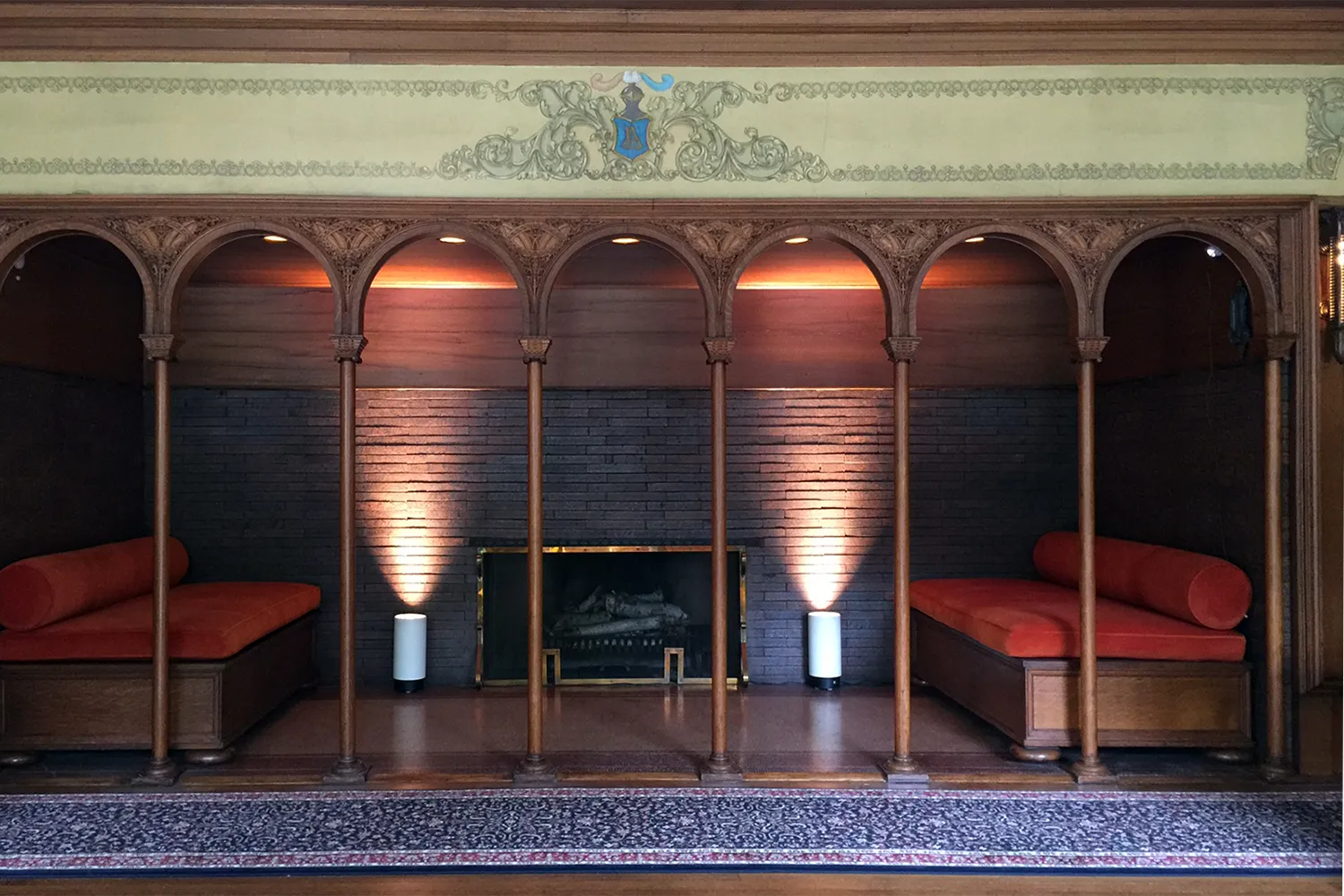 Frank Lloyd Wright's Winslow House and the Ideal Suburban Model