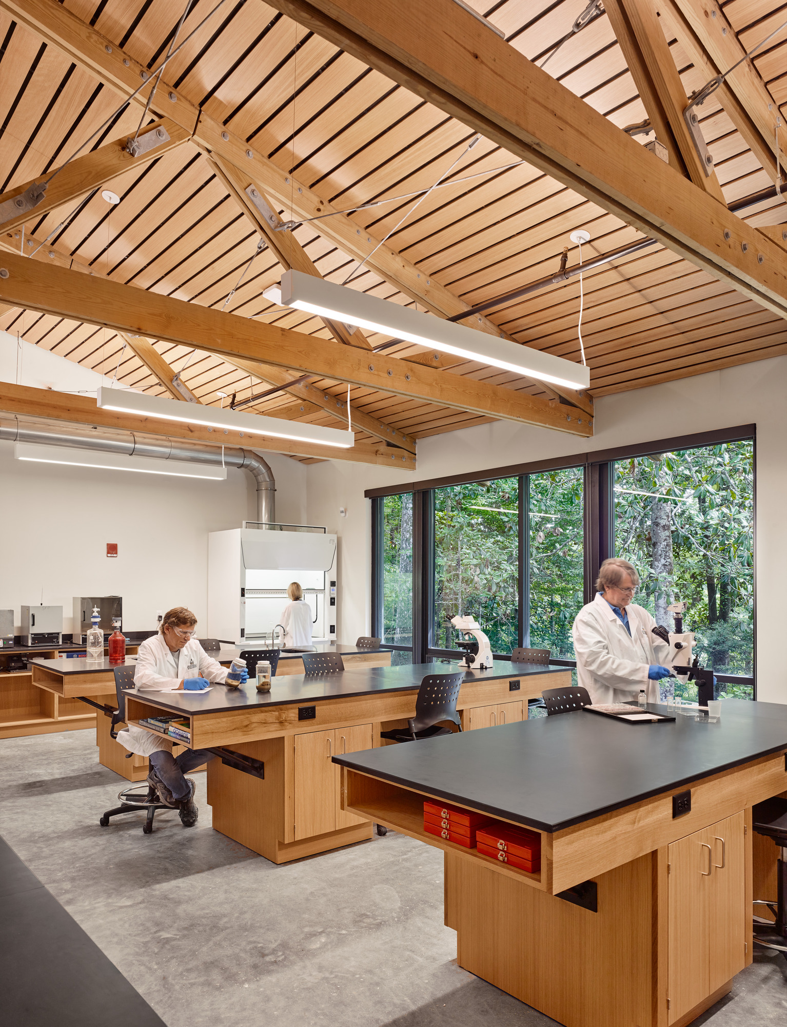 The Marine Education Center at the Gulf Coast Research Laboratory ...
