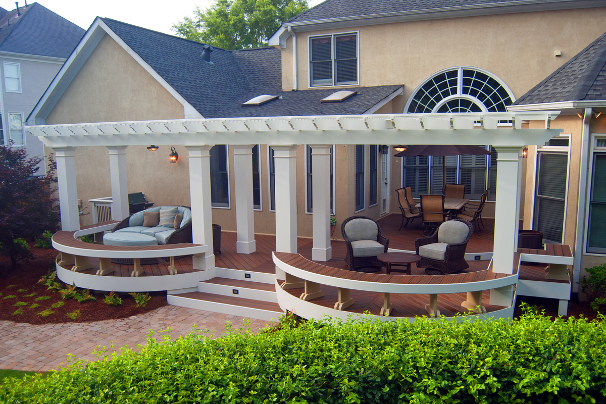 Featured Dual Radius Deck - Architect Magazine