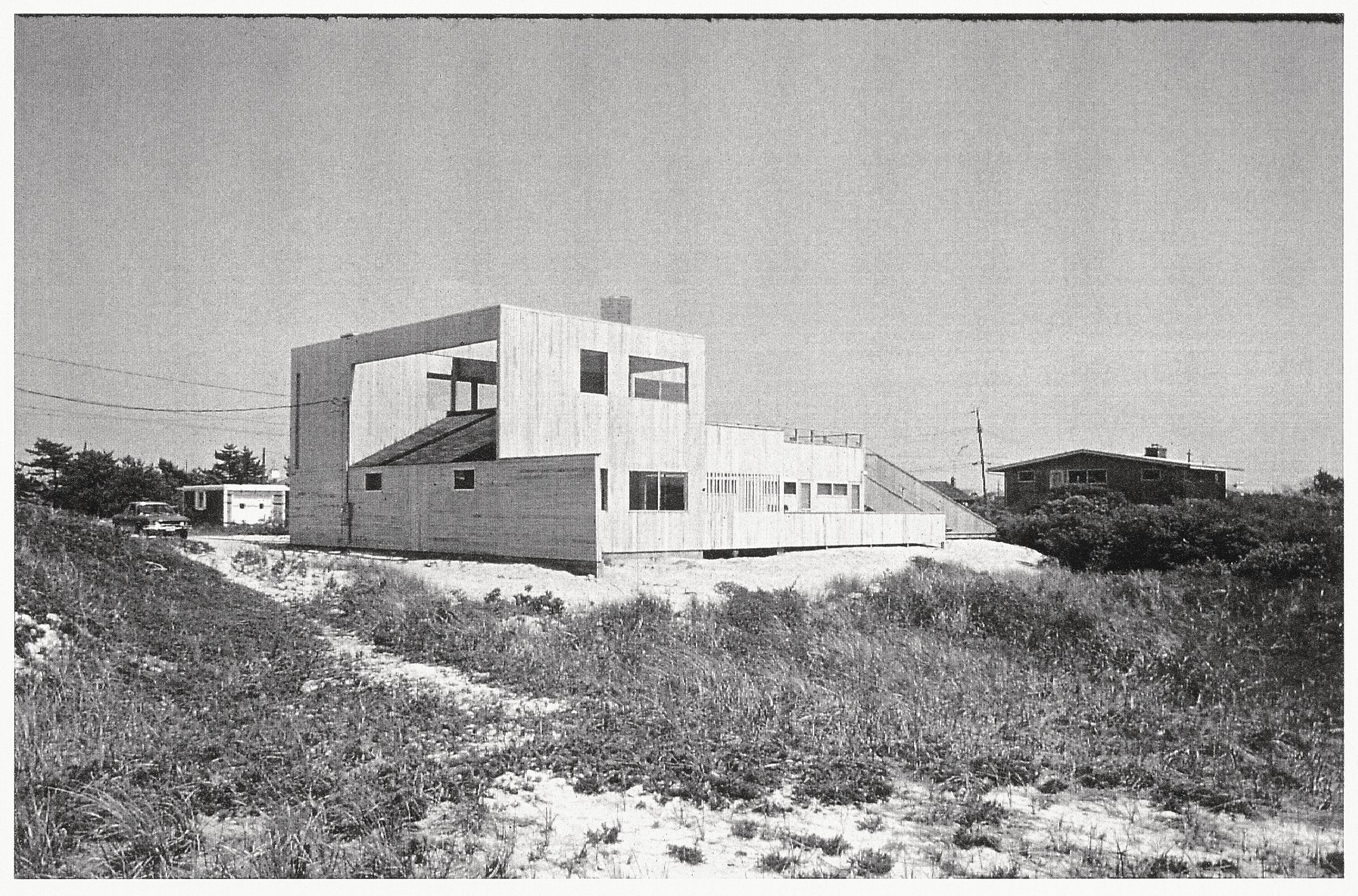 The Cinematic Dreamer: Revisiting the Forgotten Architect Frank Israel ...