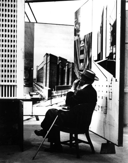 Frank Lloyd Wright’s Radical Chairs: Why Furniture Was Never Secondary ...