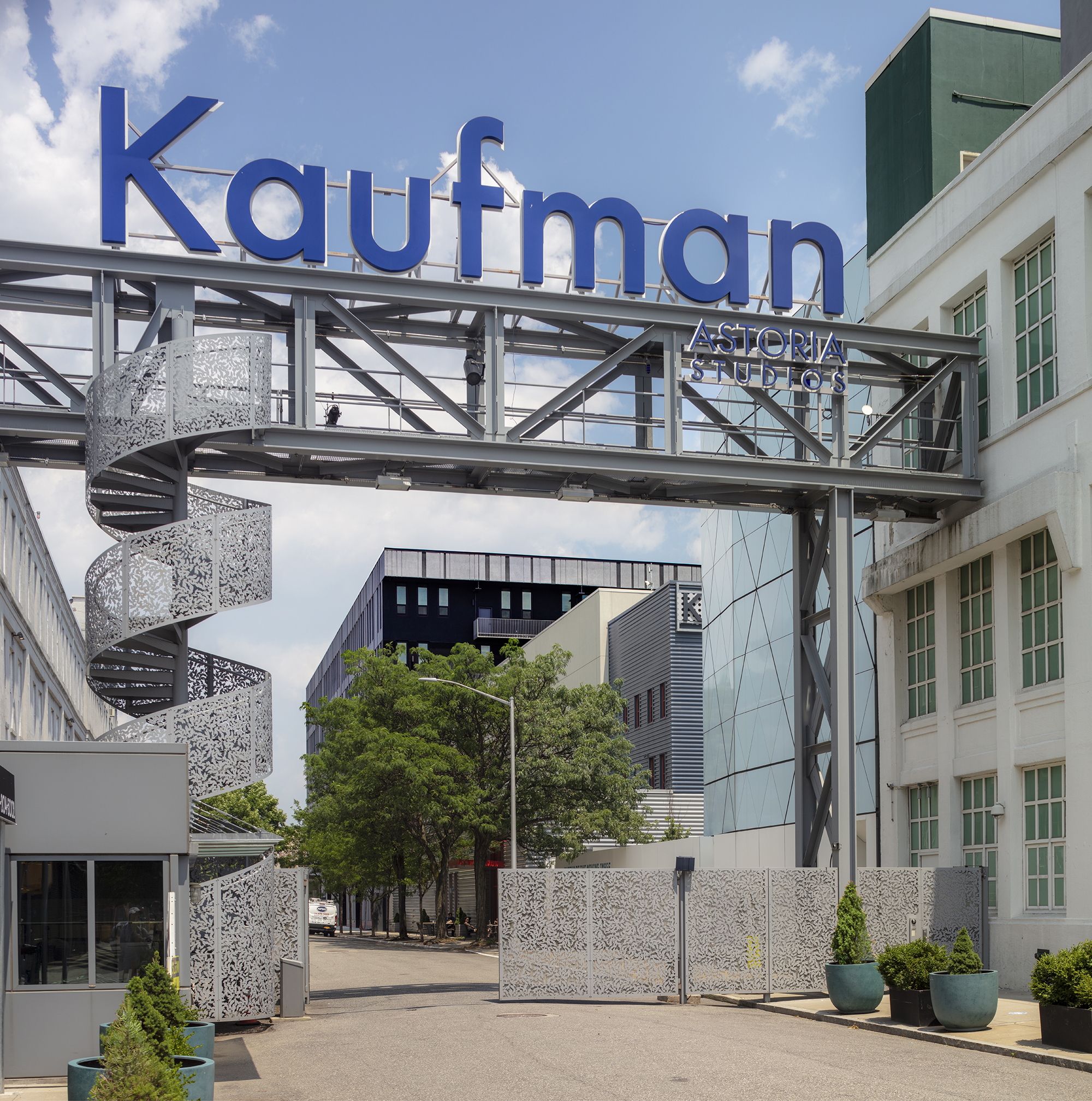 ONStage at Kaufman Astoria Studios - Architect Magazine