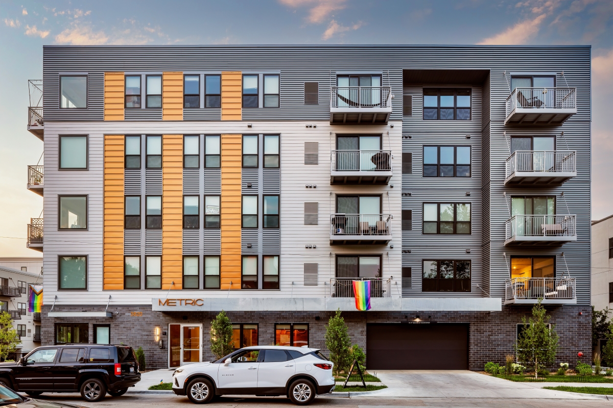 Striking Facades Transform Low- and Mid-Rise Apartments into Urban ...
