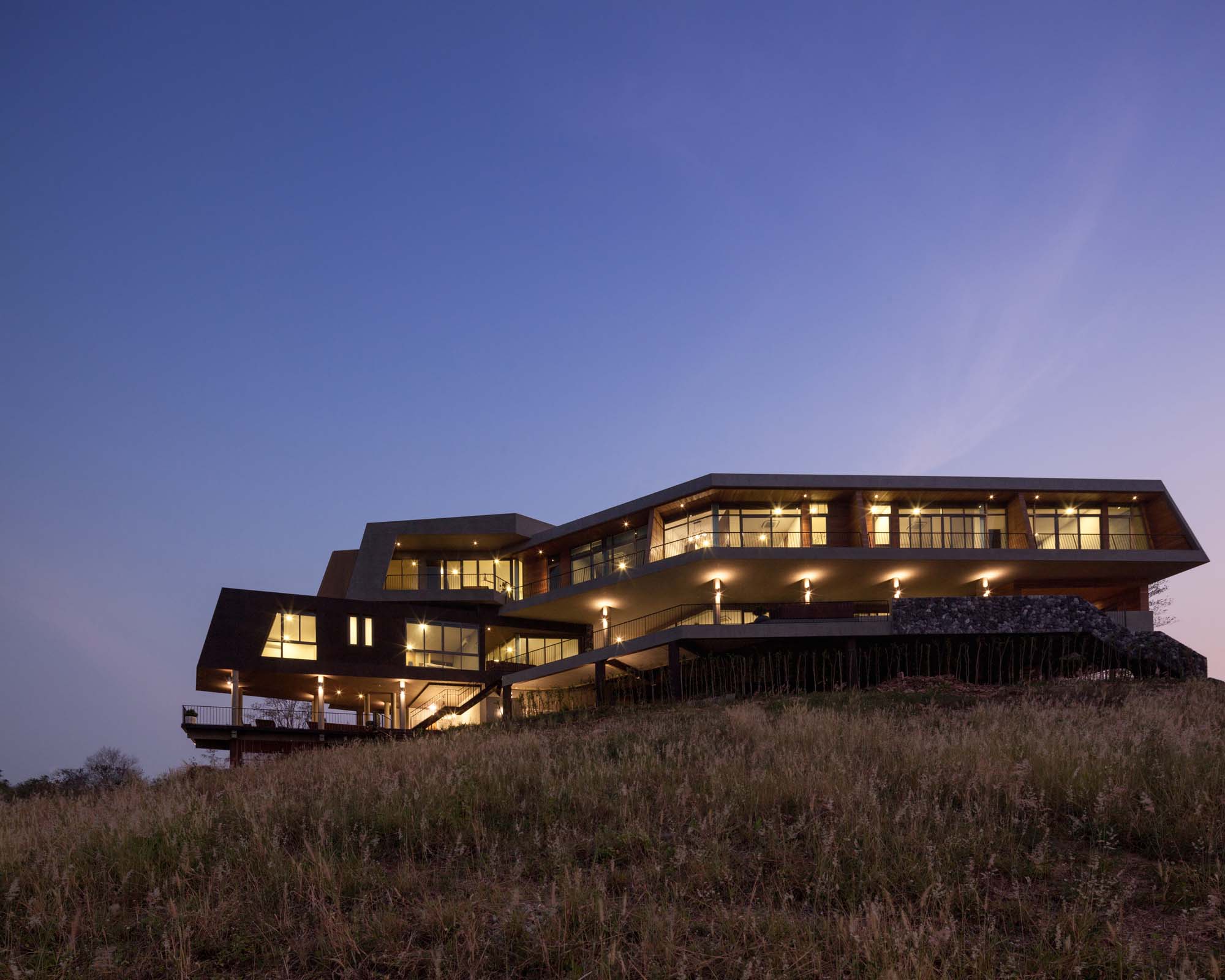 Overlapping House - Architect Magazine