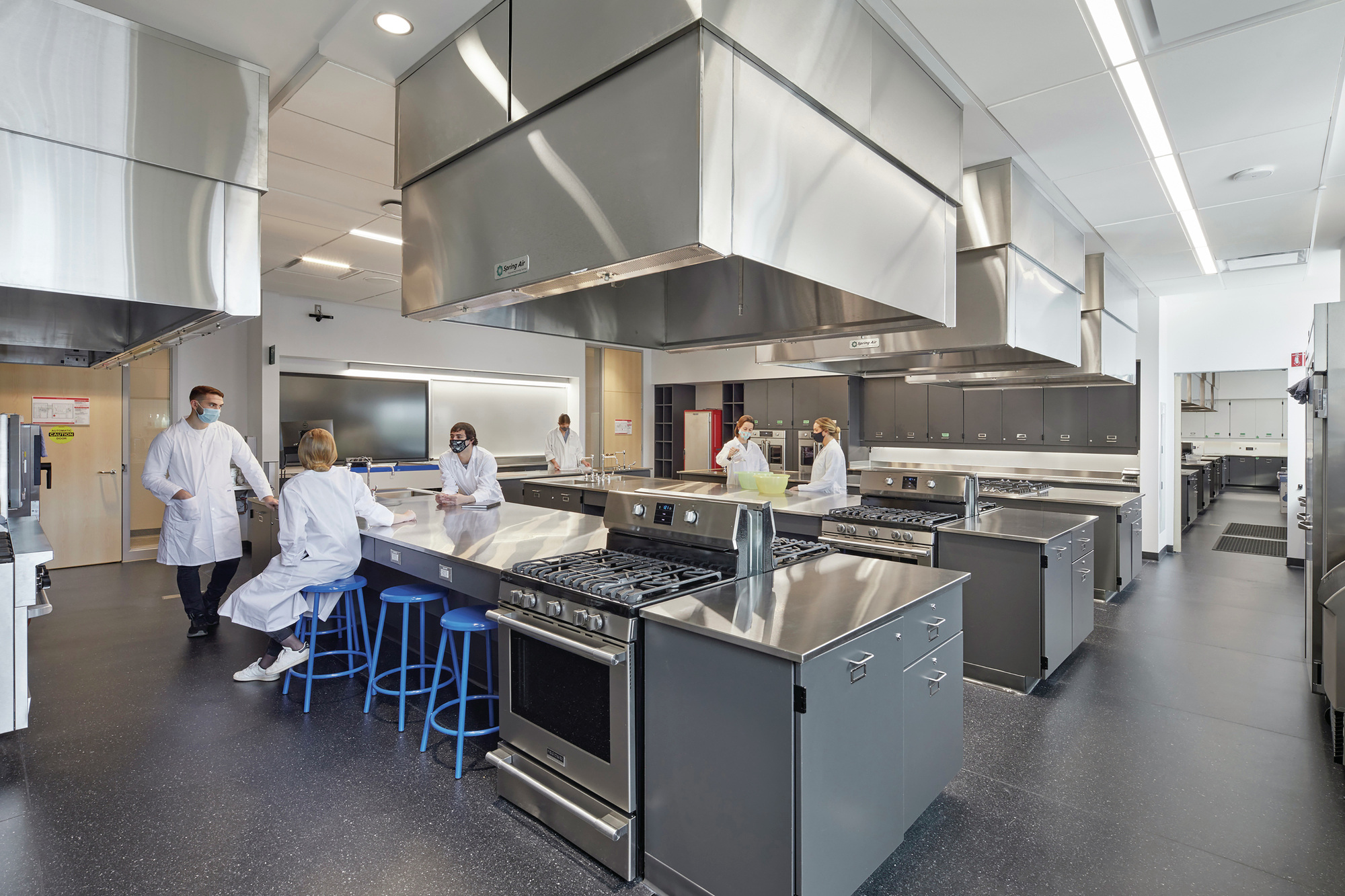 Ryerson University Daphne Cockwell Health Sciences Complex - Architect ...