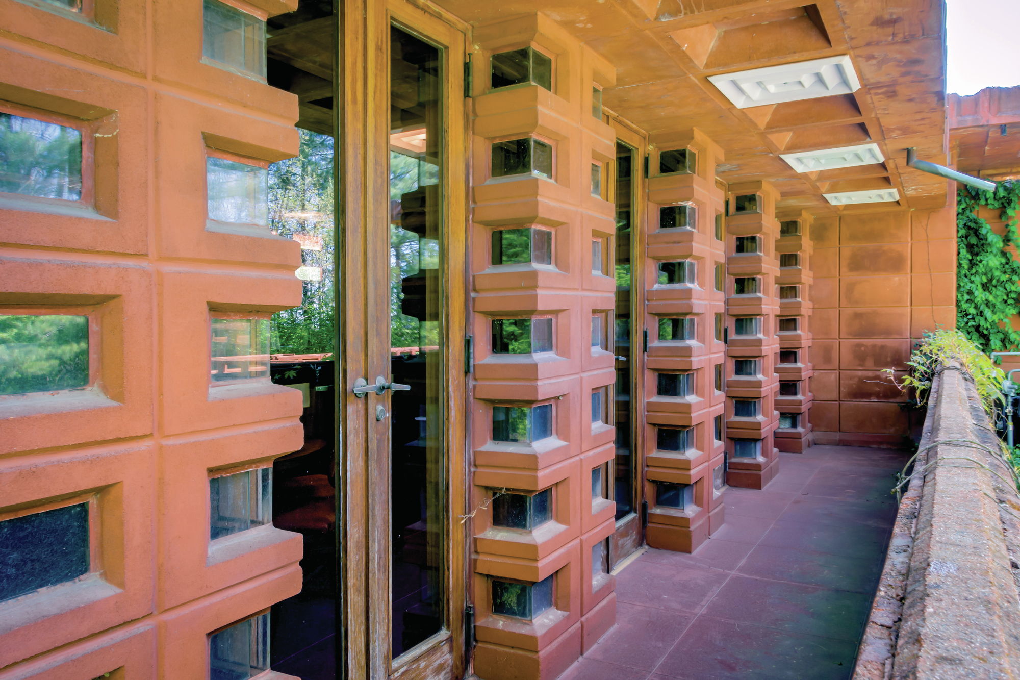 Frank Lloyd Wright's Pappas House Lists for $1.2 Million