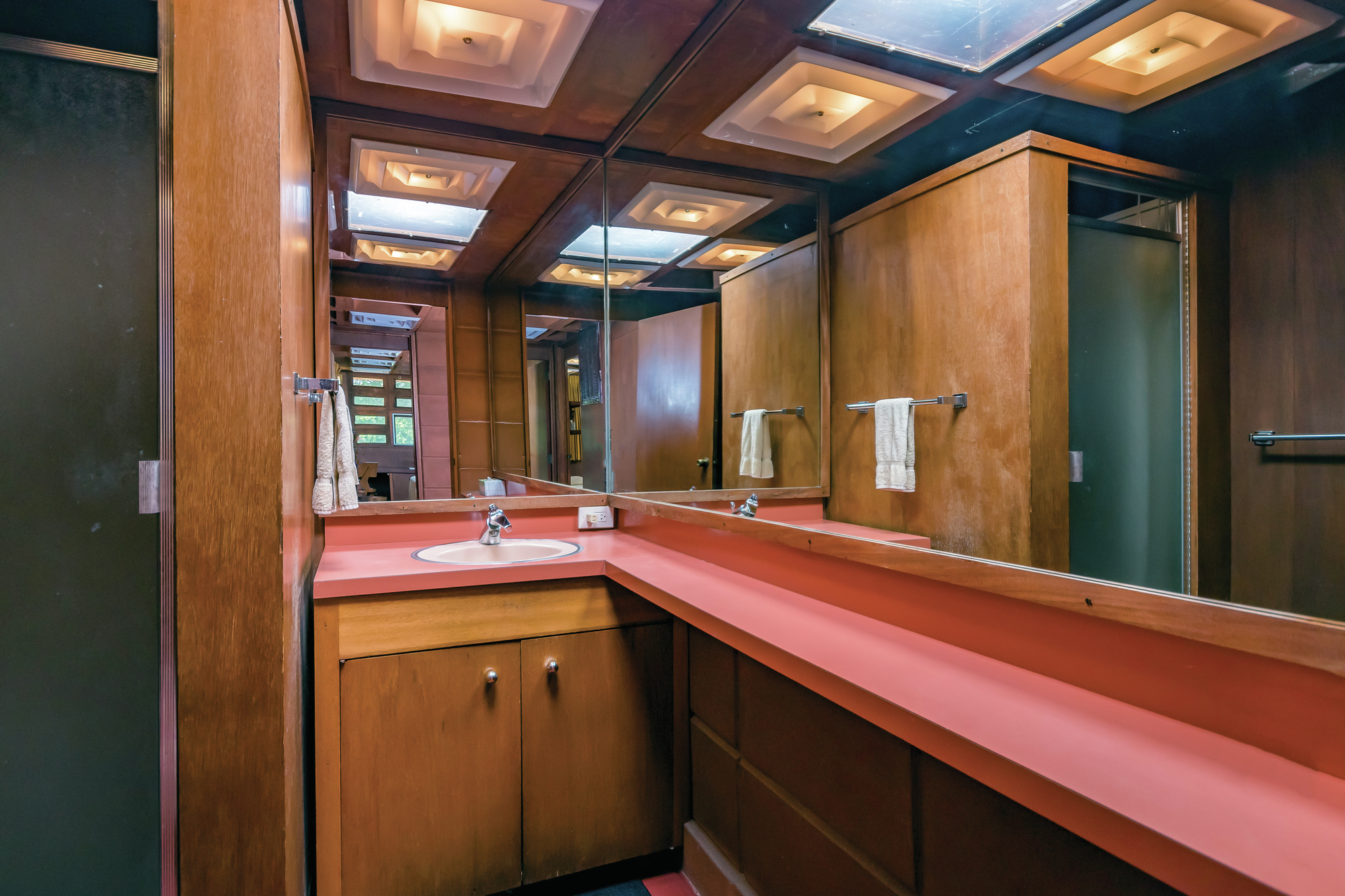 Frank Lloyd Wright's Pappas House Lists for $1.2 Million