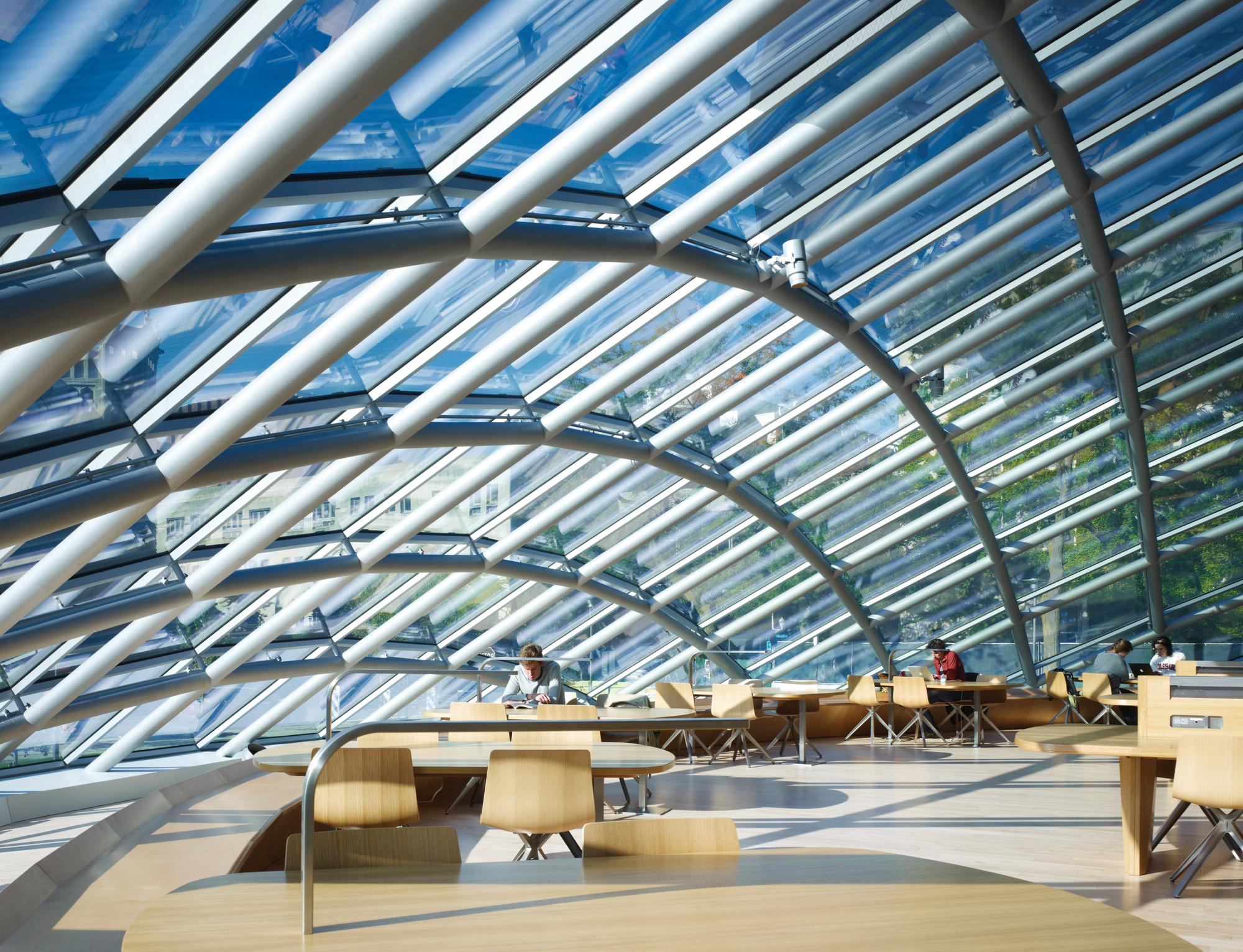 Joe and Rika Mansueto Library