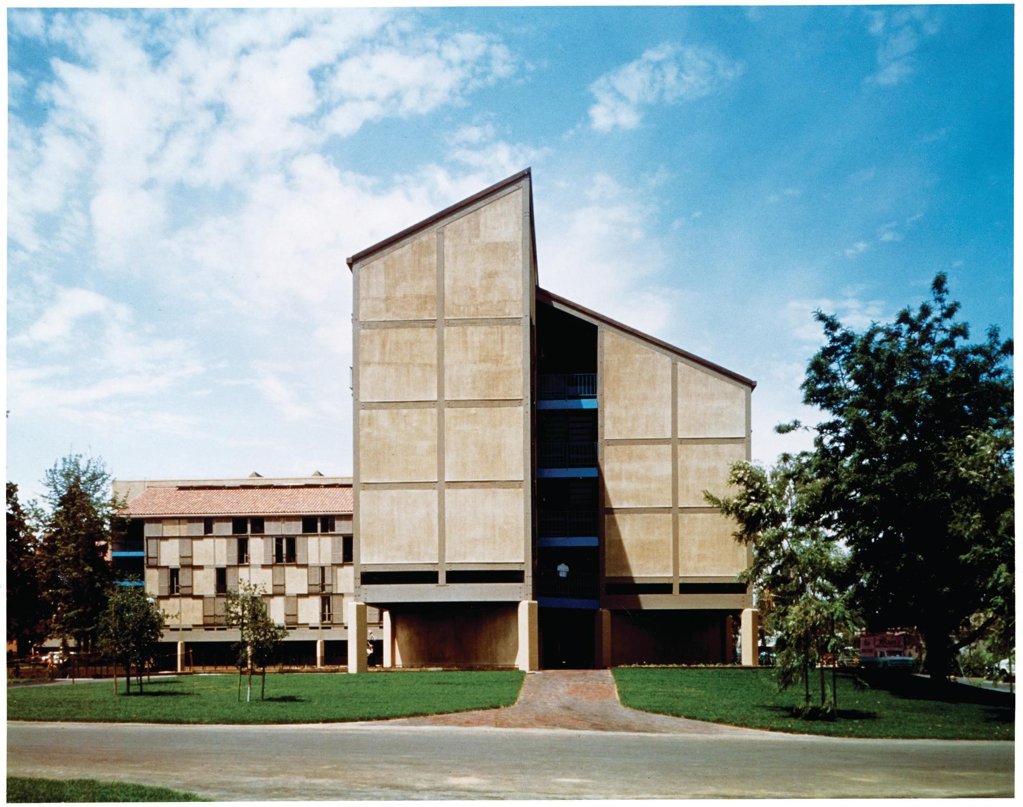 The Complexities of a Pioneering Architect