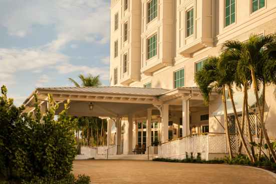 The Last Great Florida Beach Club Just Became a Four Seasons Empire ...
